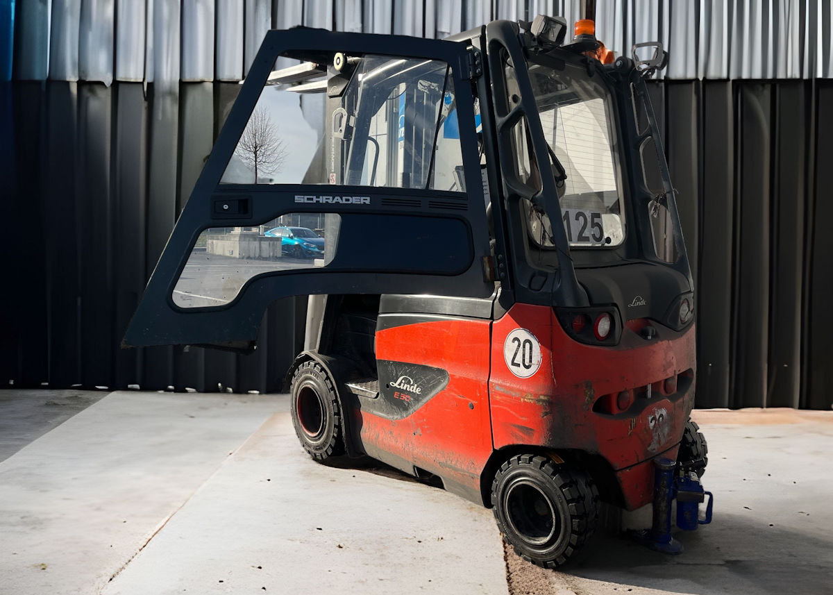 Reifenwechsel am Stapler in NRW, Sauerland, Münsterland, Rheinland